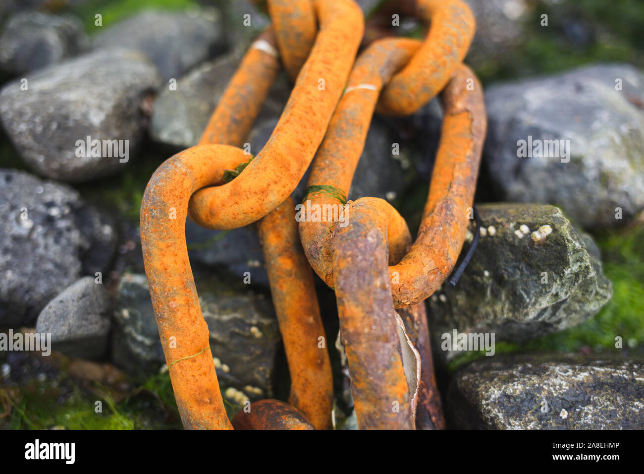 Rust chain hi-res stock photography and images - Alamy