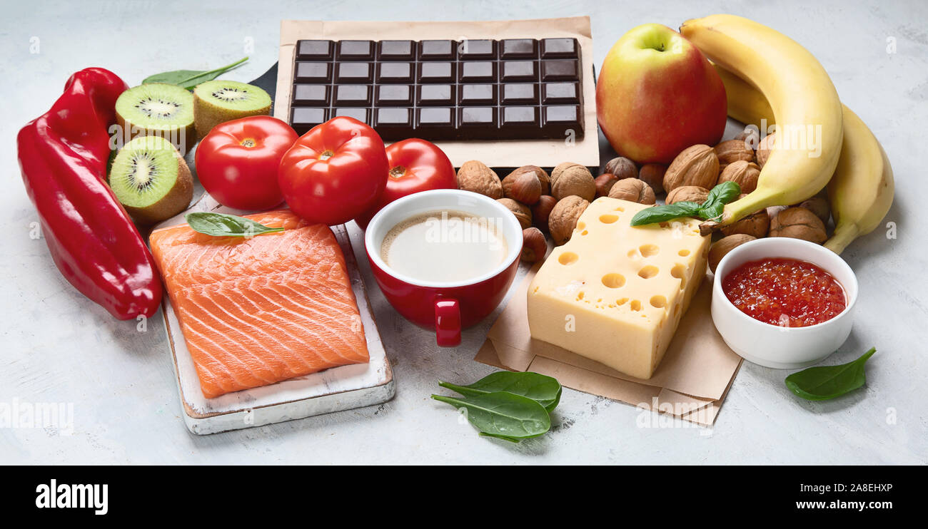 Foods for good mood, brain and happiness. Natural sources of serotonin ...