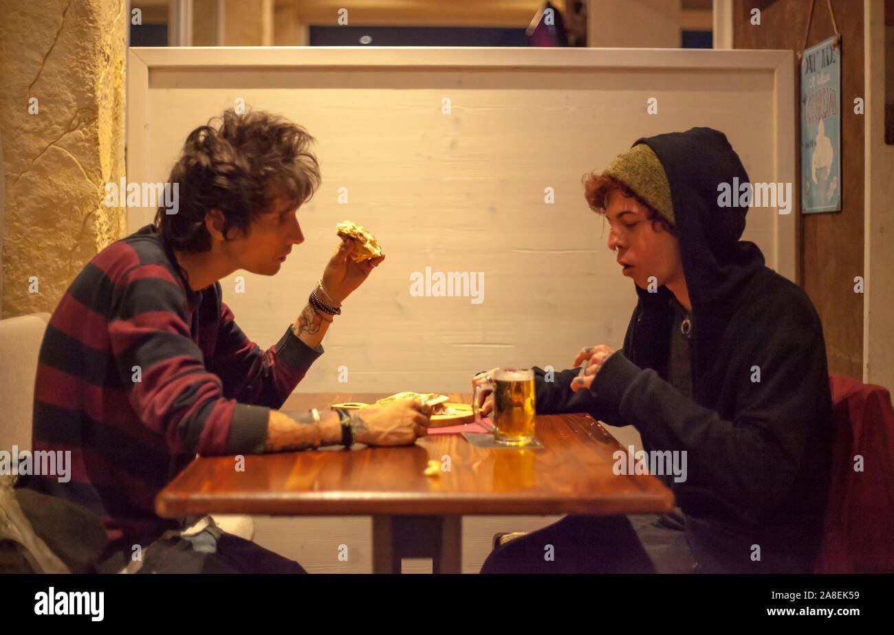 Fast food child hi-res stock photography and images - Alamy