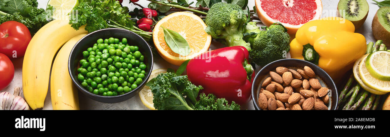 Foods high in vitamin C. Food rish in antioxidant, fiber, carbohydrates ...