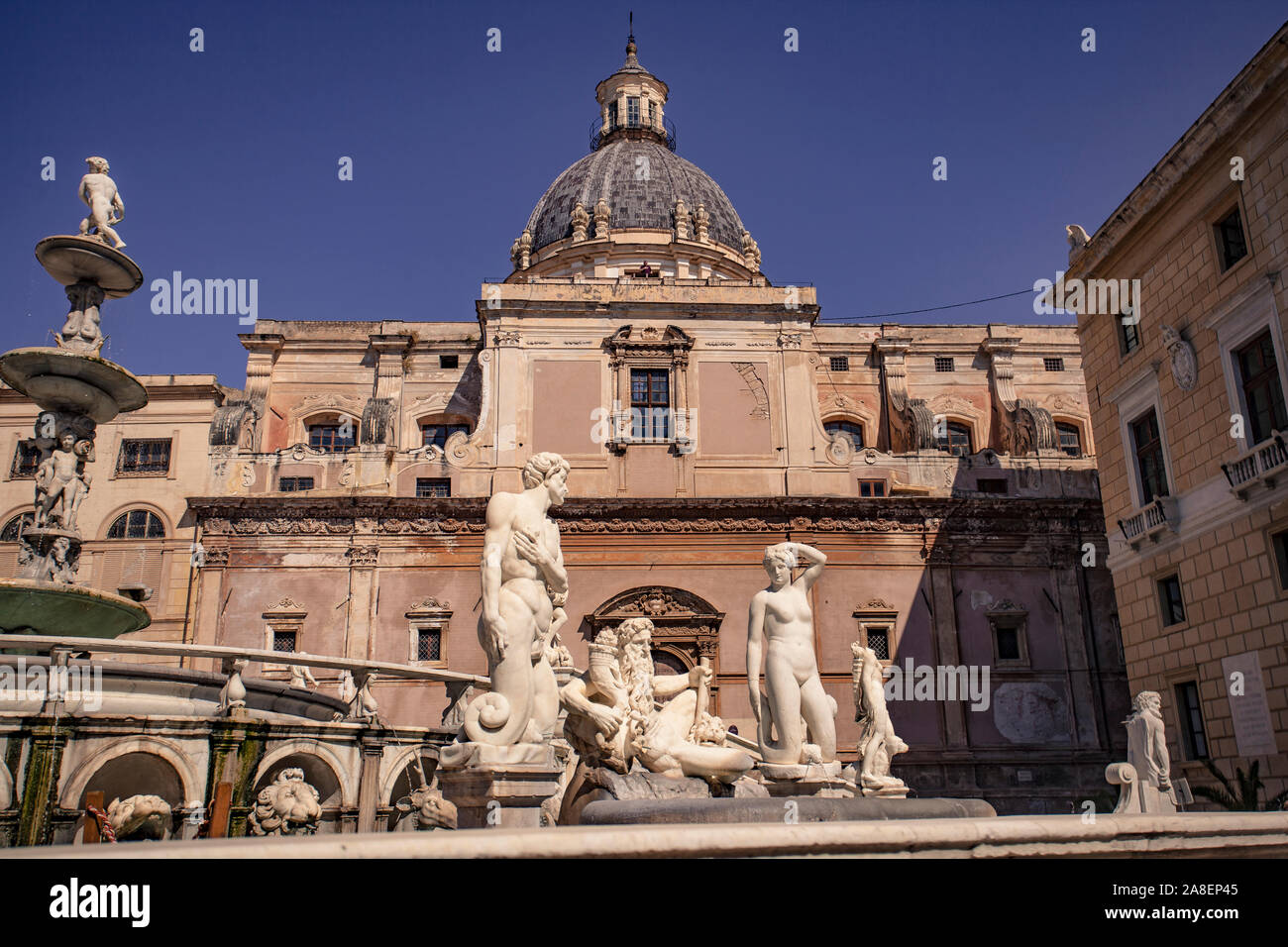 Piazza della Vergogna in Palermo #5 Stock Photo - Alamy