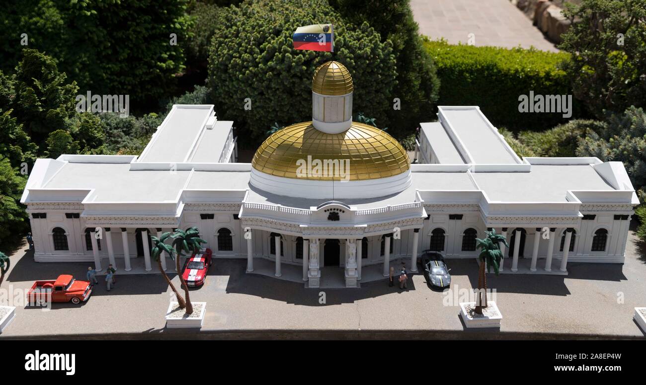 Canberra, Cockington Green Gardens in Canberra. 3rd Nov, 2019. Photo ...