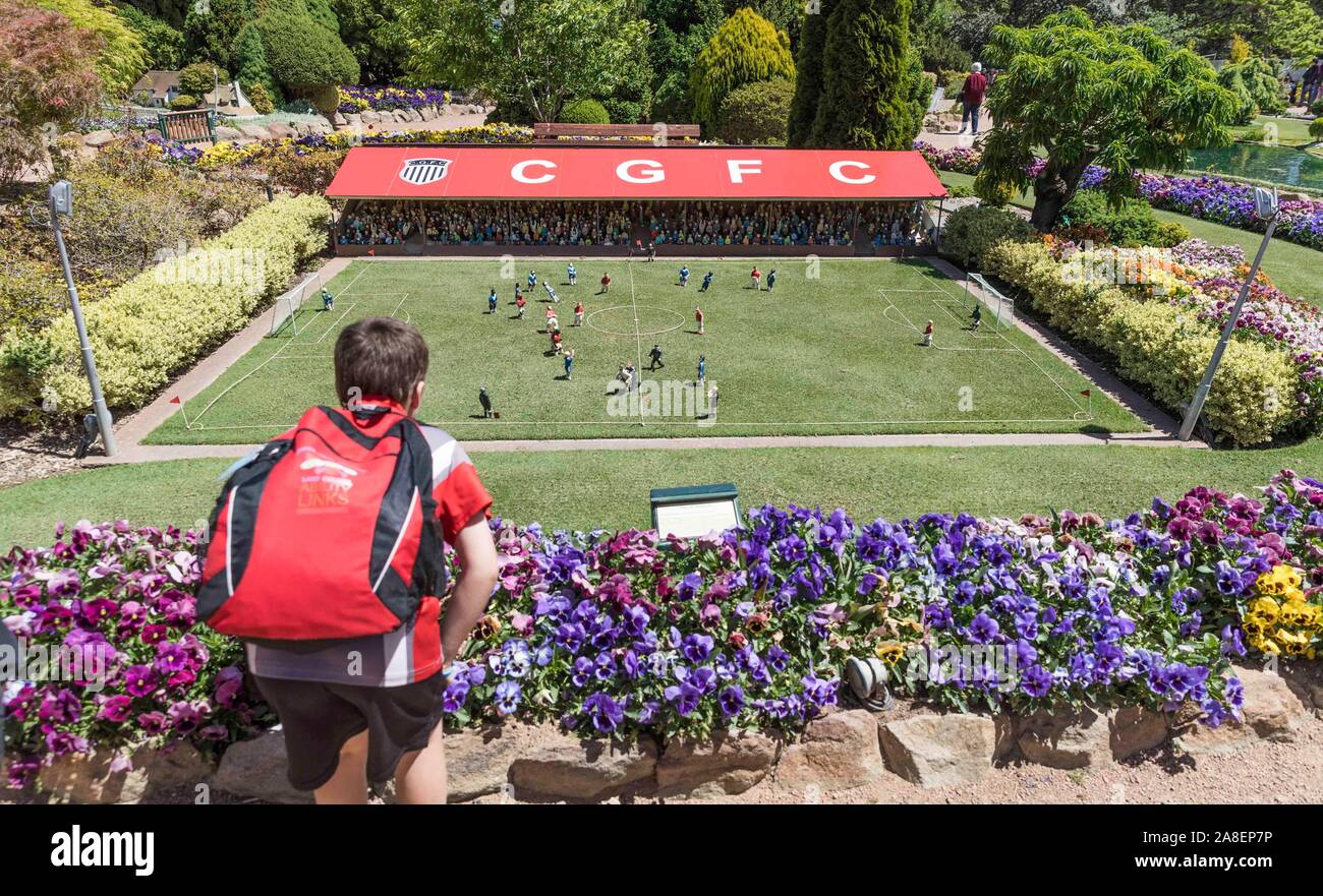 Canberra, Nov. 7. 3rd Nov, 2019. A boy views miniature models at ...