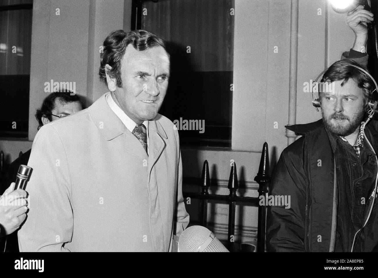 Fa tribunal Black and White Stock Photos & Images - Alamy