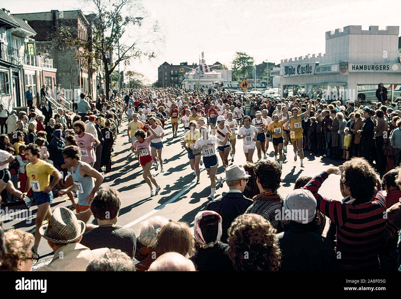 Runners in Brooklyn competing in the 1977 NYC Marathon Stock Photo - Alamy