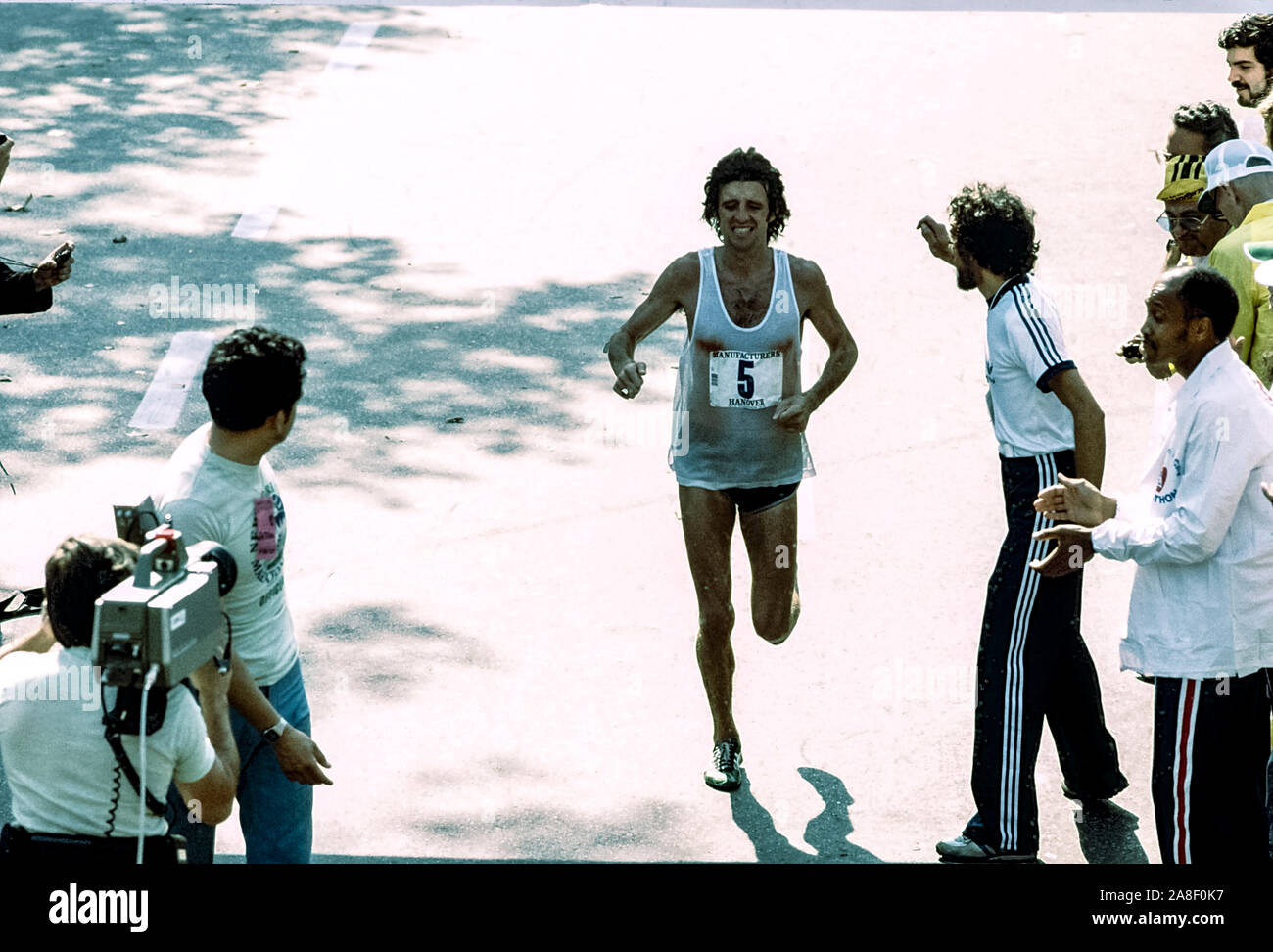 Frank shorter running hi-res stock photography and images - Alamy