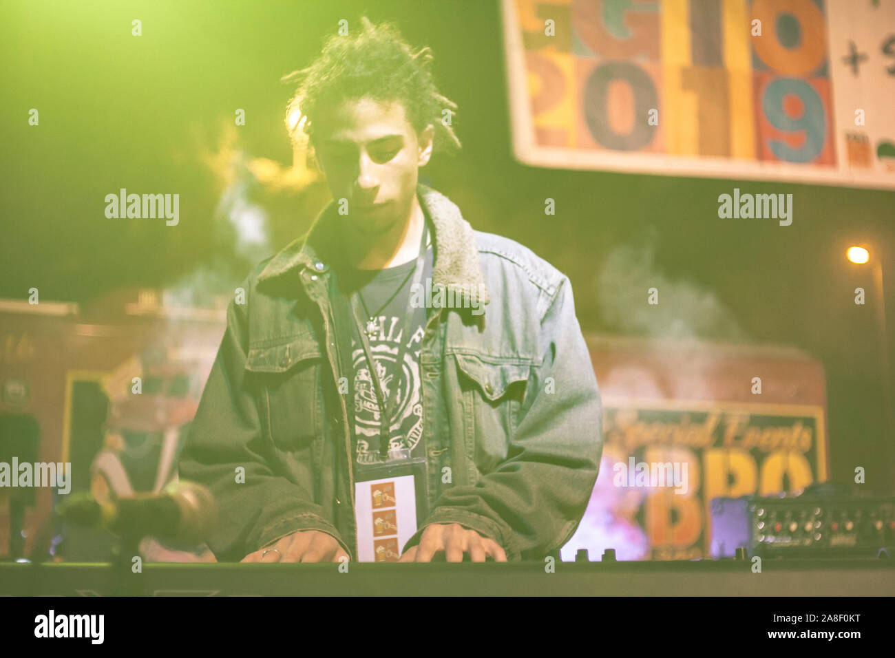 Male keyboardist hi-res stock photography and images - Alamy