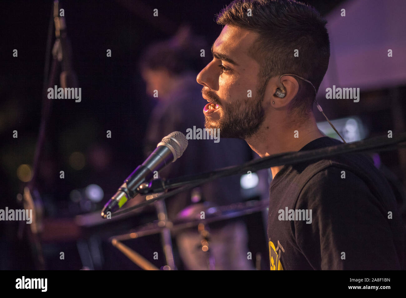 Night Club Singer High Resolution Stock Photography and Images - Alamy