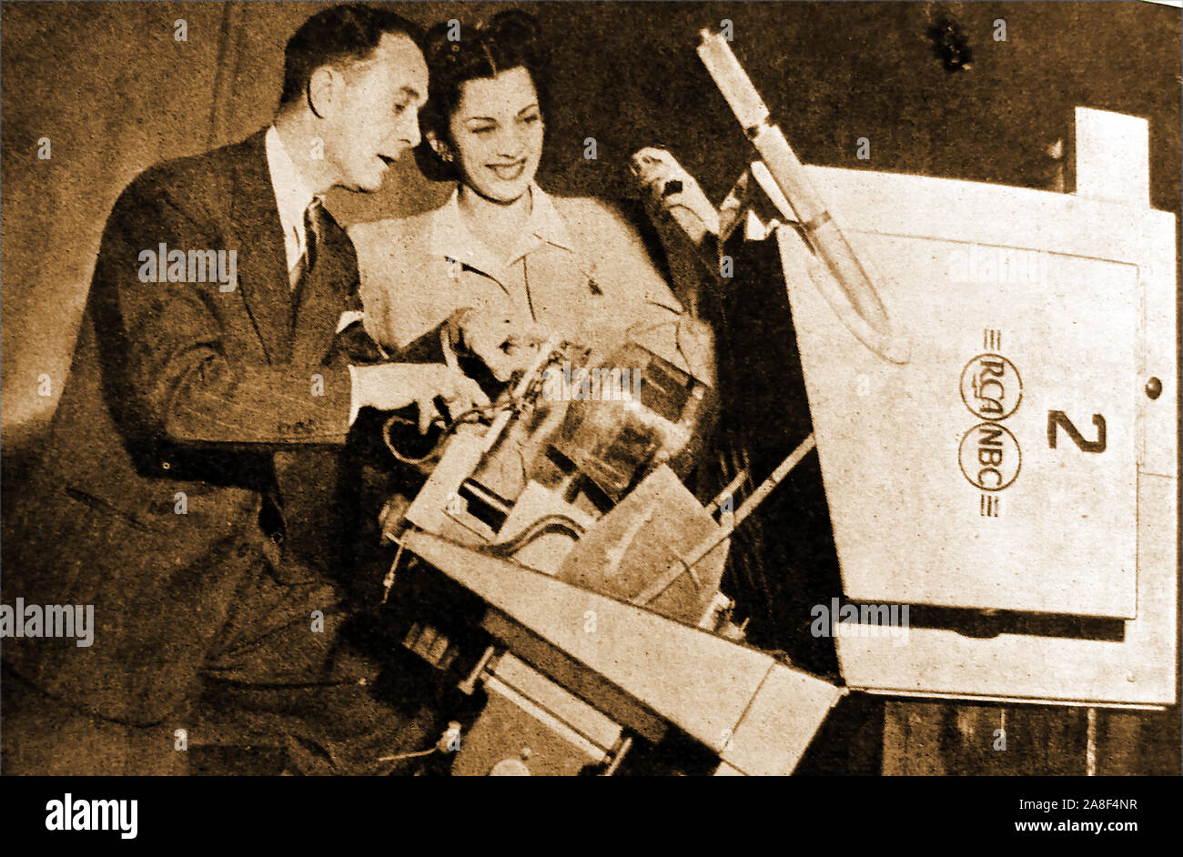 Early television cameras hi-res stock photography and images - Alamy