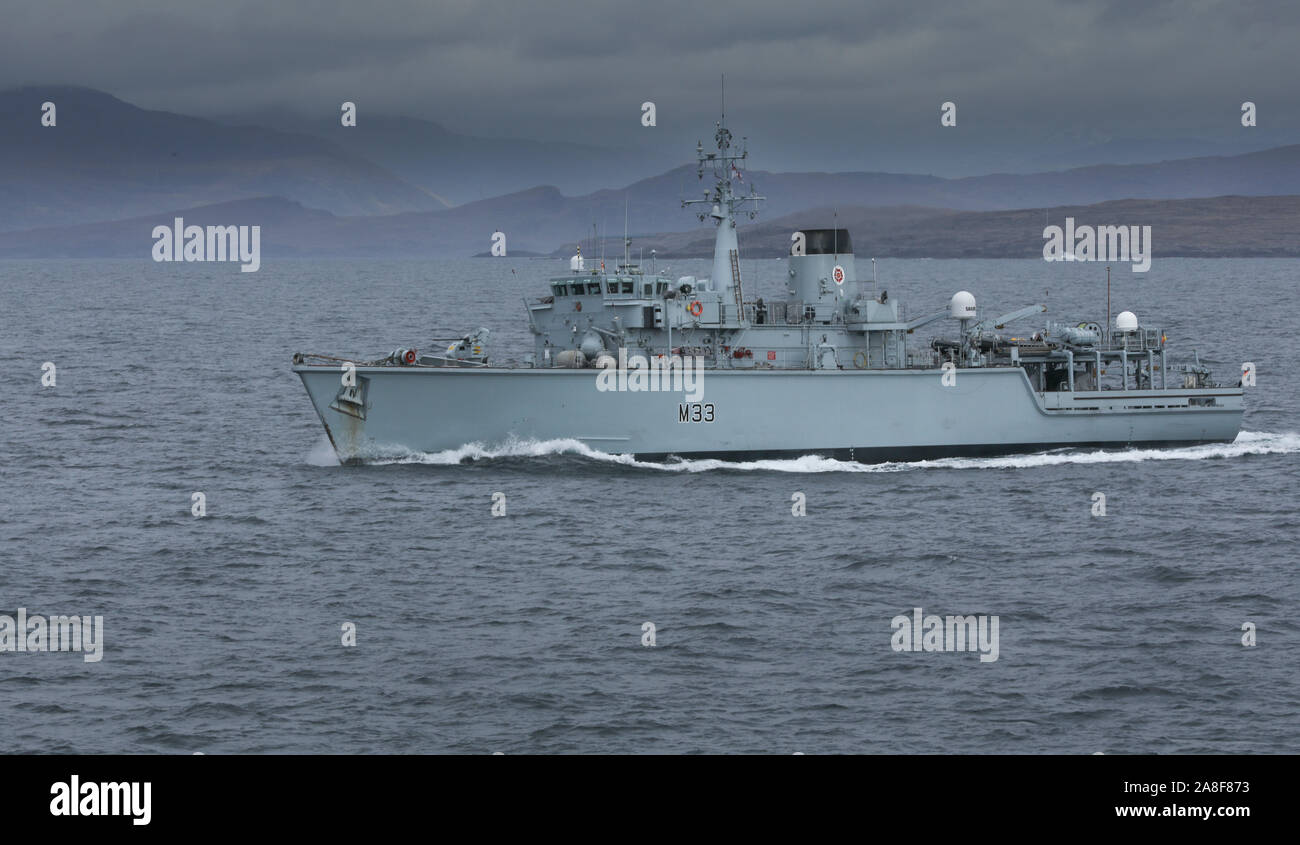 Hunt class minesweeper hi-res stock photography and images - Alamy