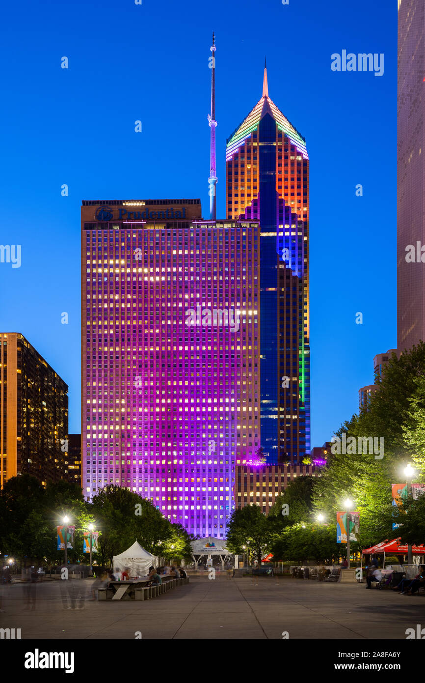 Two prudential plaza hi-res stock photography and images - Alamy