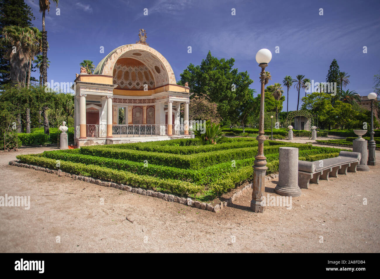 Villa giulia statue hi-res stock photography and images - Alamy