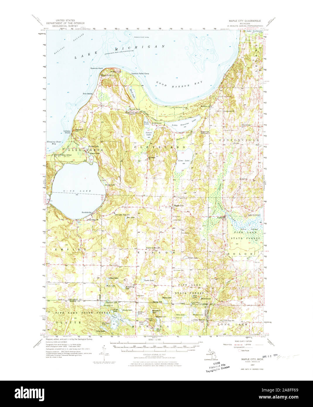 USGS TOPO Map Michigan MI Maple City 278307 1957 62500 Stock Photo - Alamy
