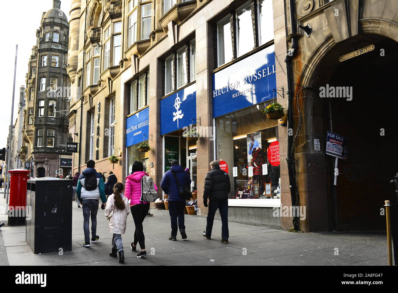 Life in a European city Stock Photo - Alamy