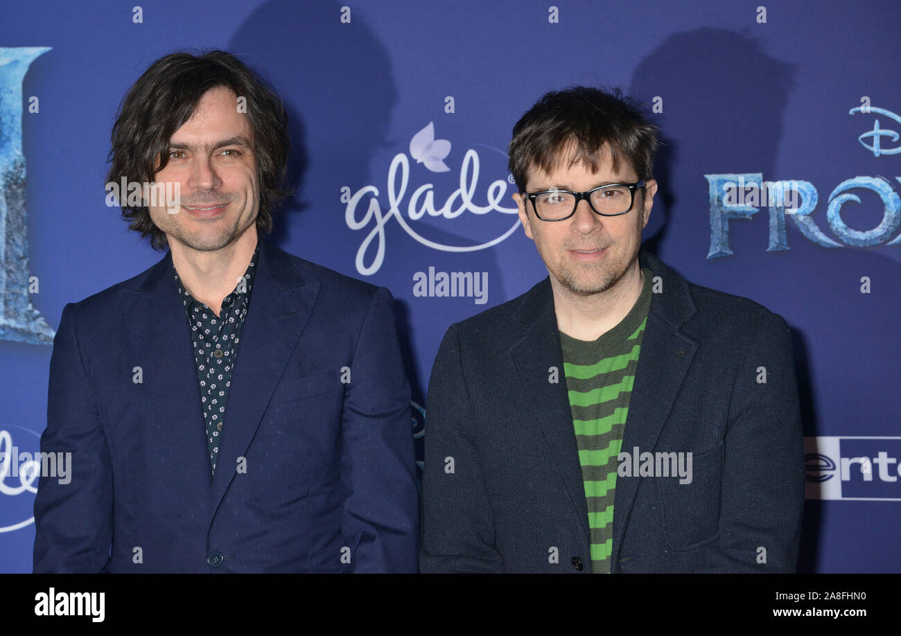 Los Angeles, USA. 08th Nov, 2019. Brian Bell, Rivers Cuomo attends the ...