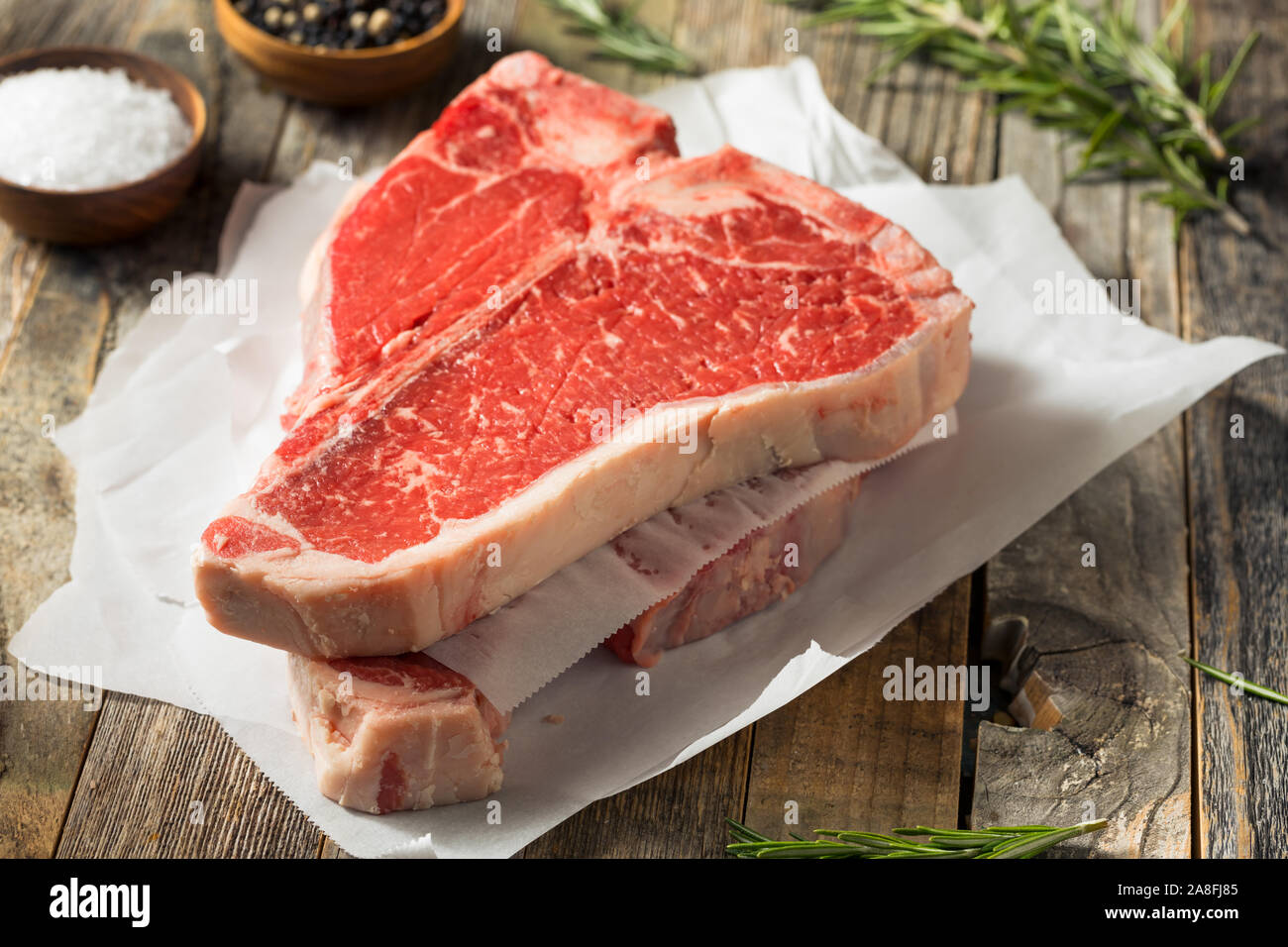 T bone steak hi-res stock photography and images - Alamy