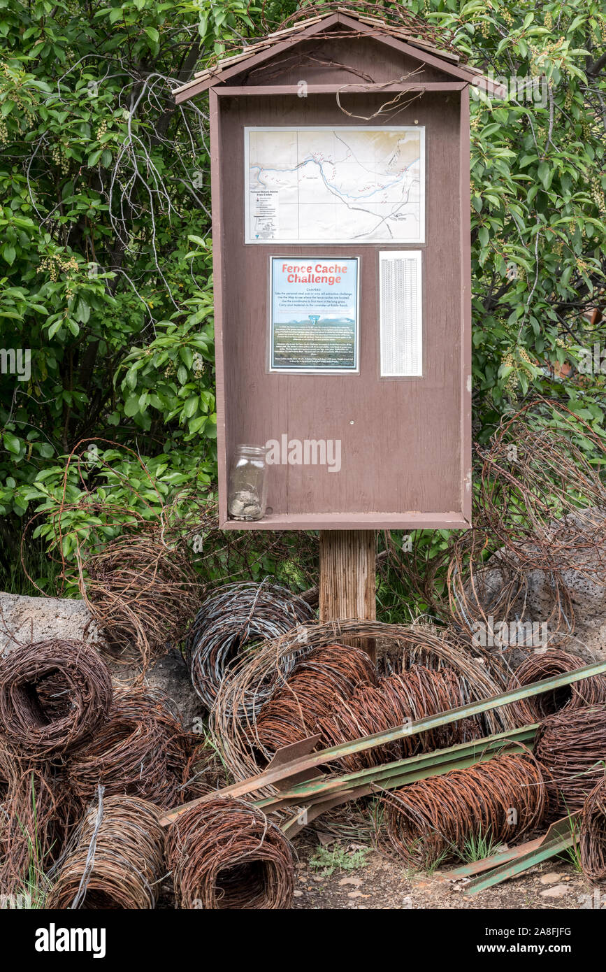 Fence Cache Challenge sign and fencing, Fred Riddle Ranch, Eastern ...