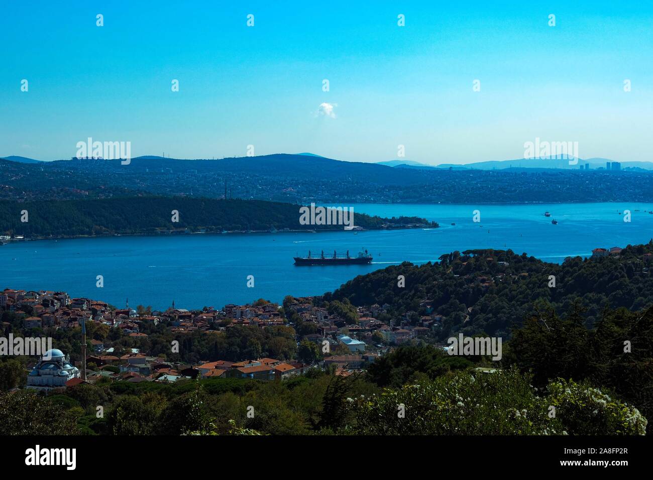 Landscape view of Istanbul from the hill at Sariyer district, Turkey ...