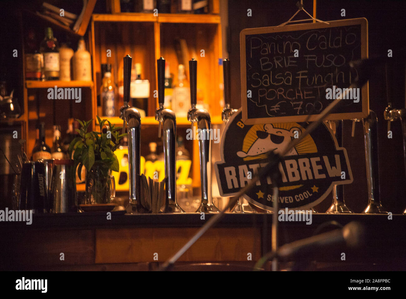 Pub counter interior Stock Photo - Alamy