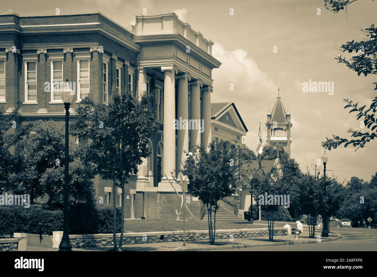 Beside main temple hi-res stock photography and images - Alamy