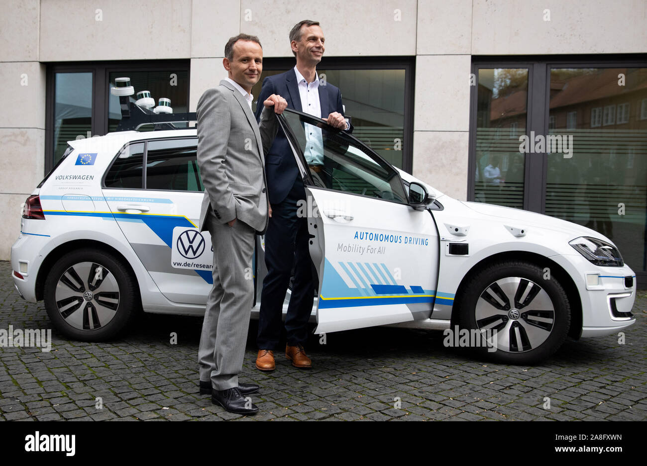 Volkswagen golf five hi-res stock photography and images - Alamy