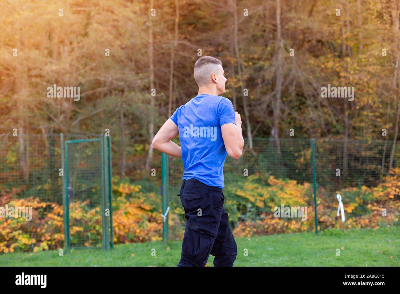 Man jogging park outdoor hi-res stock photography and images - Alamy