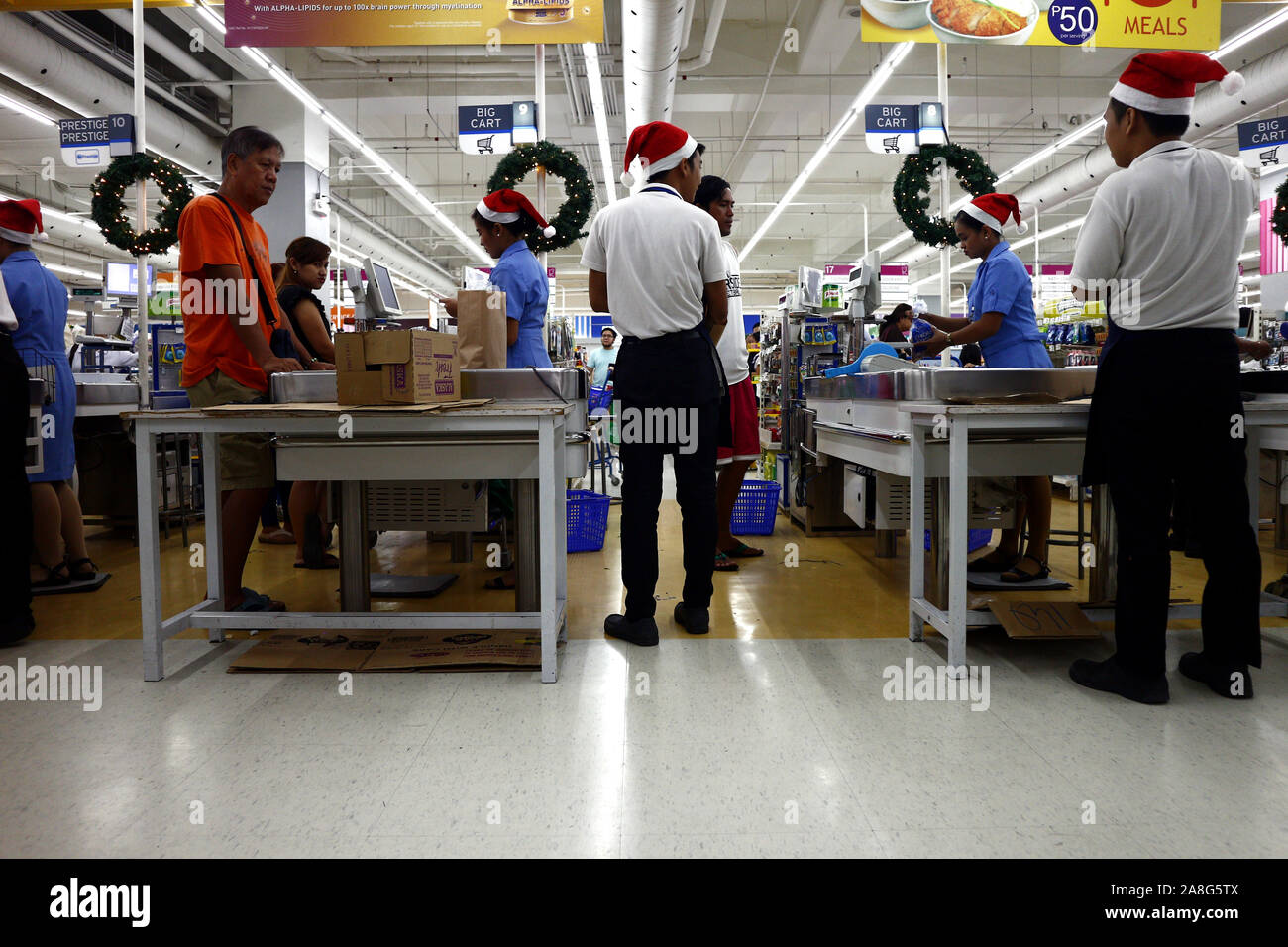Cashier Counter Store High Resolution Stock Photography and Images - Alamy