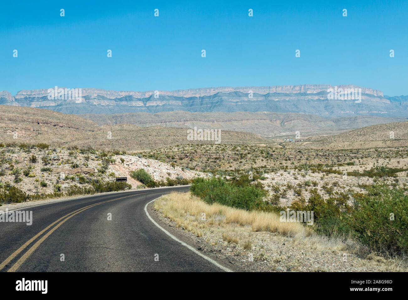 Desert landscape view during the day in Big Bend National Park (Texas ...