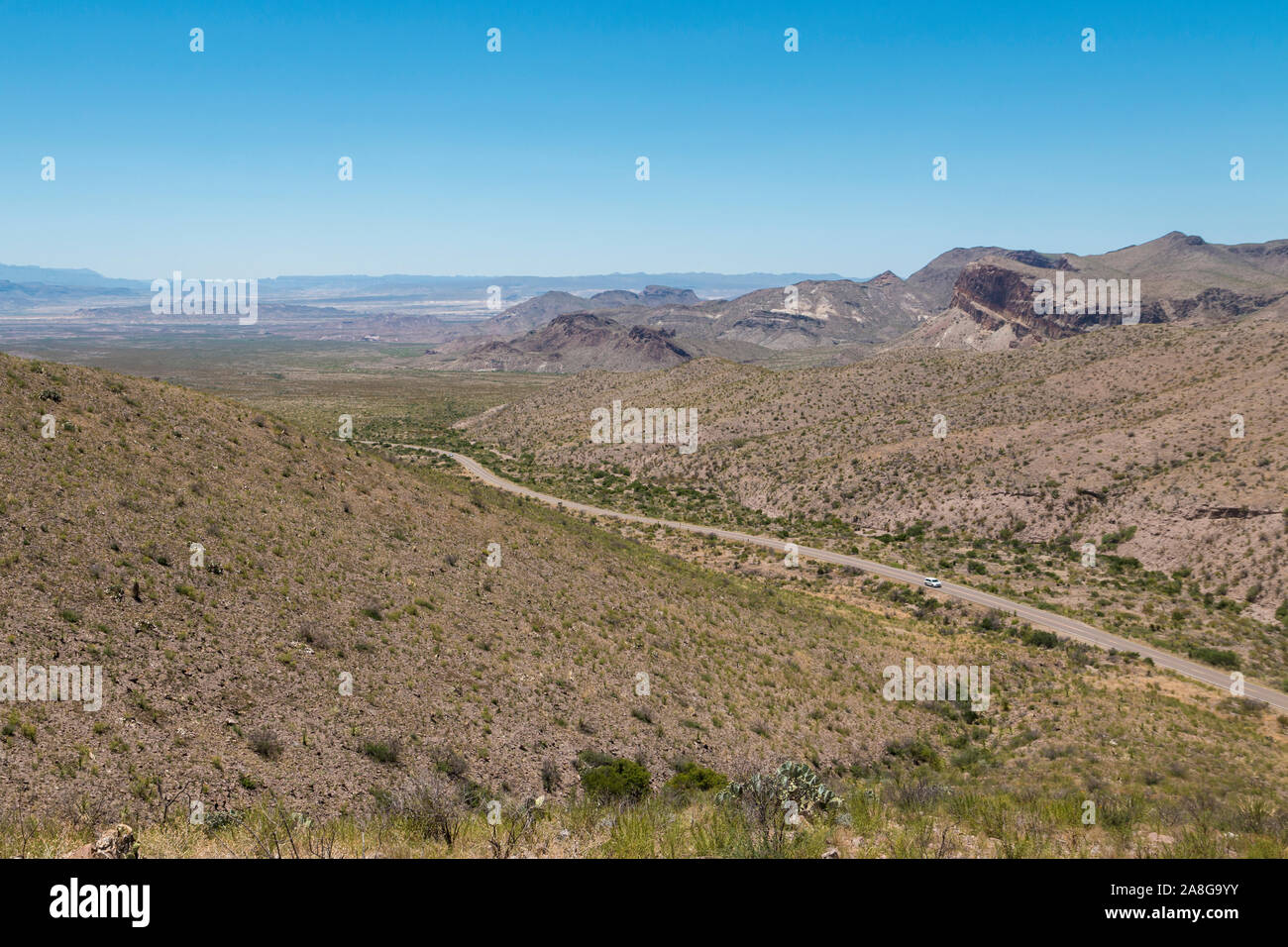 Desert landscape view during the day in Big Bend National Park (Texas ...