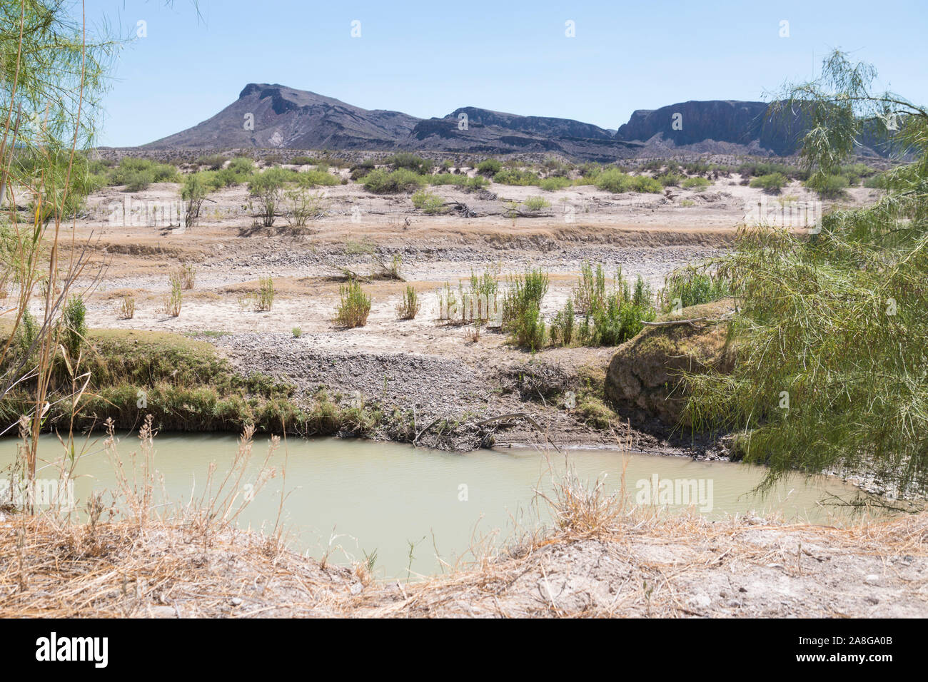 Desert landscape view during the day in Big Bend National Park (Texas ...