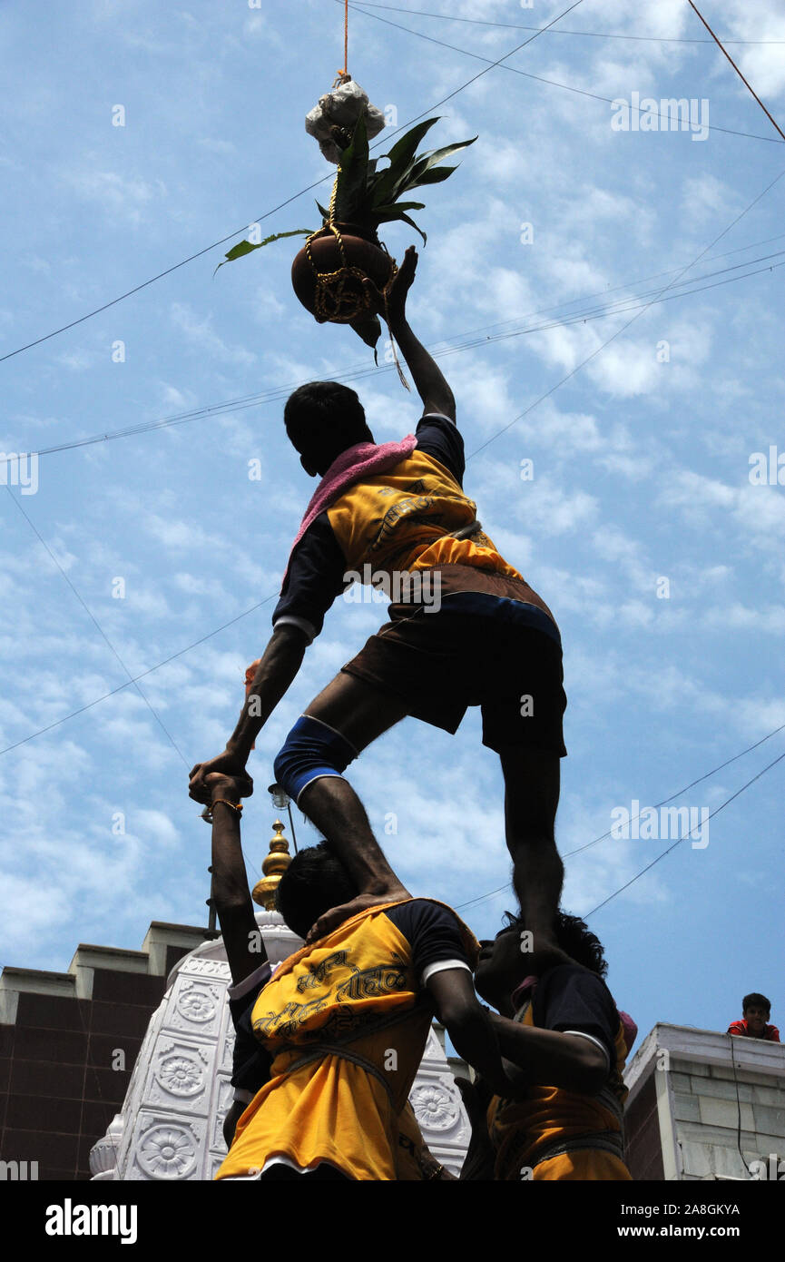Human Pyramid India High Resolution Stock Photography and Images - Alamy