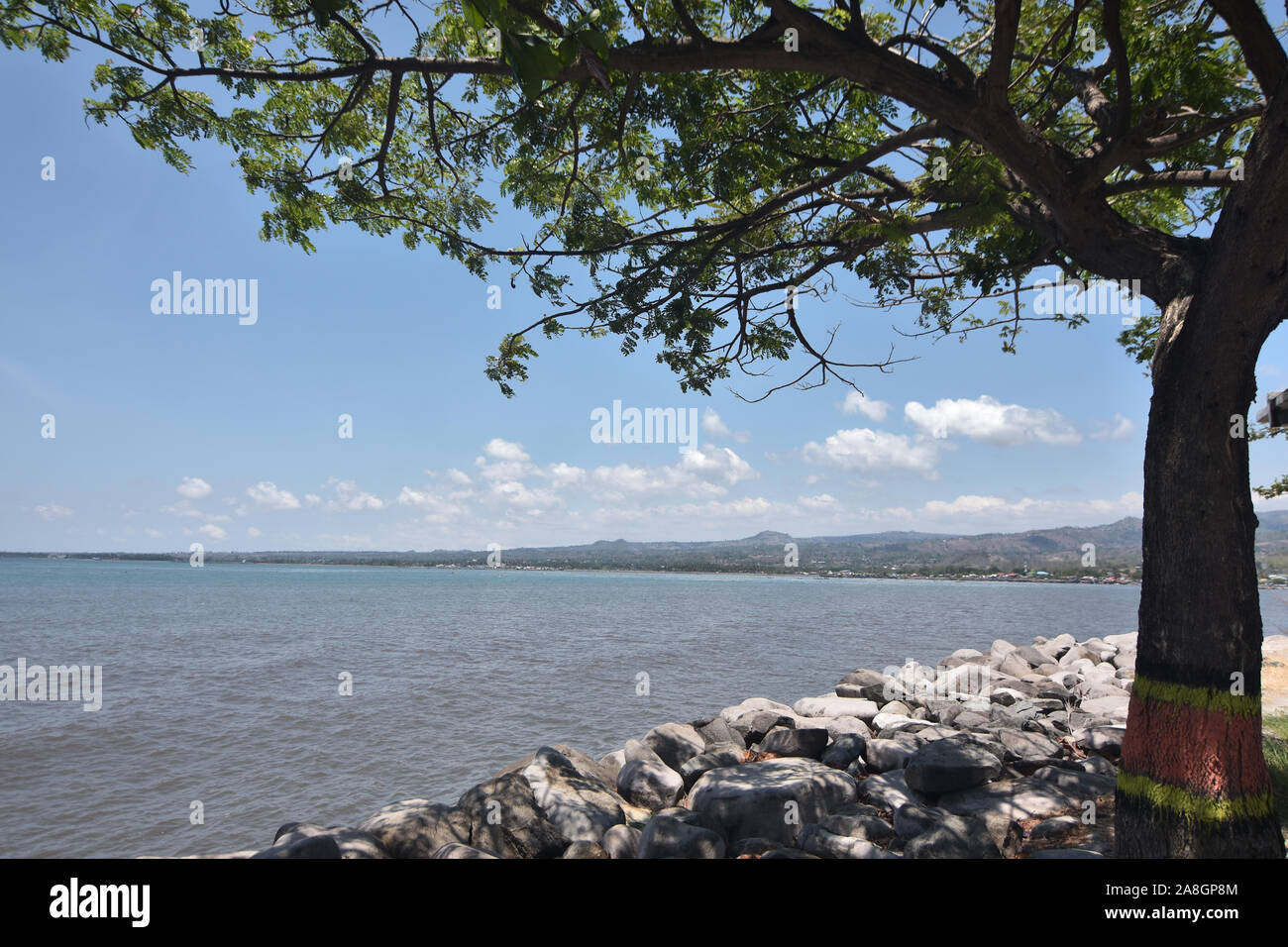 Blue framing hi-res stock photography and images - Alamy