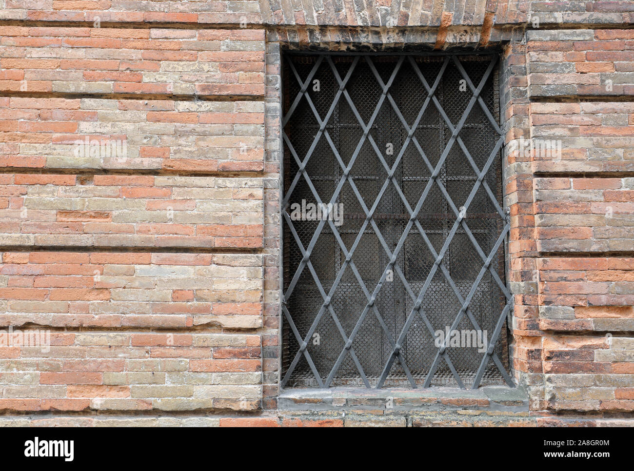 Grating blocks hi-res stock photography and images - Alamy