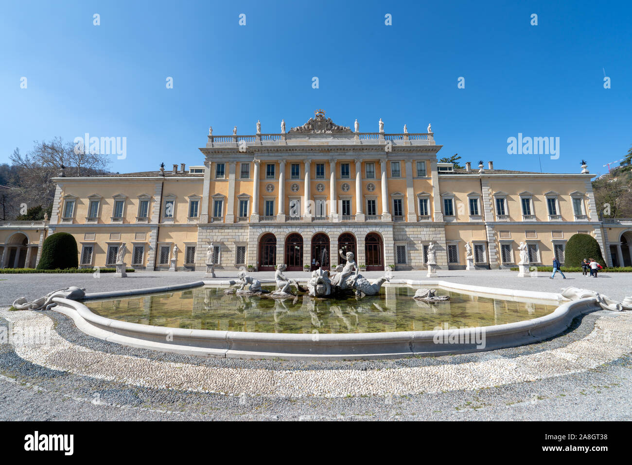 Lago di olmo hi-res stock photography and images - Alamy