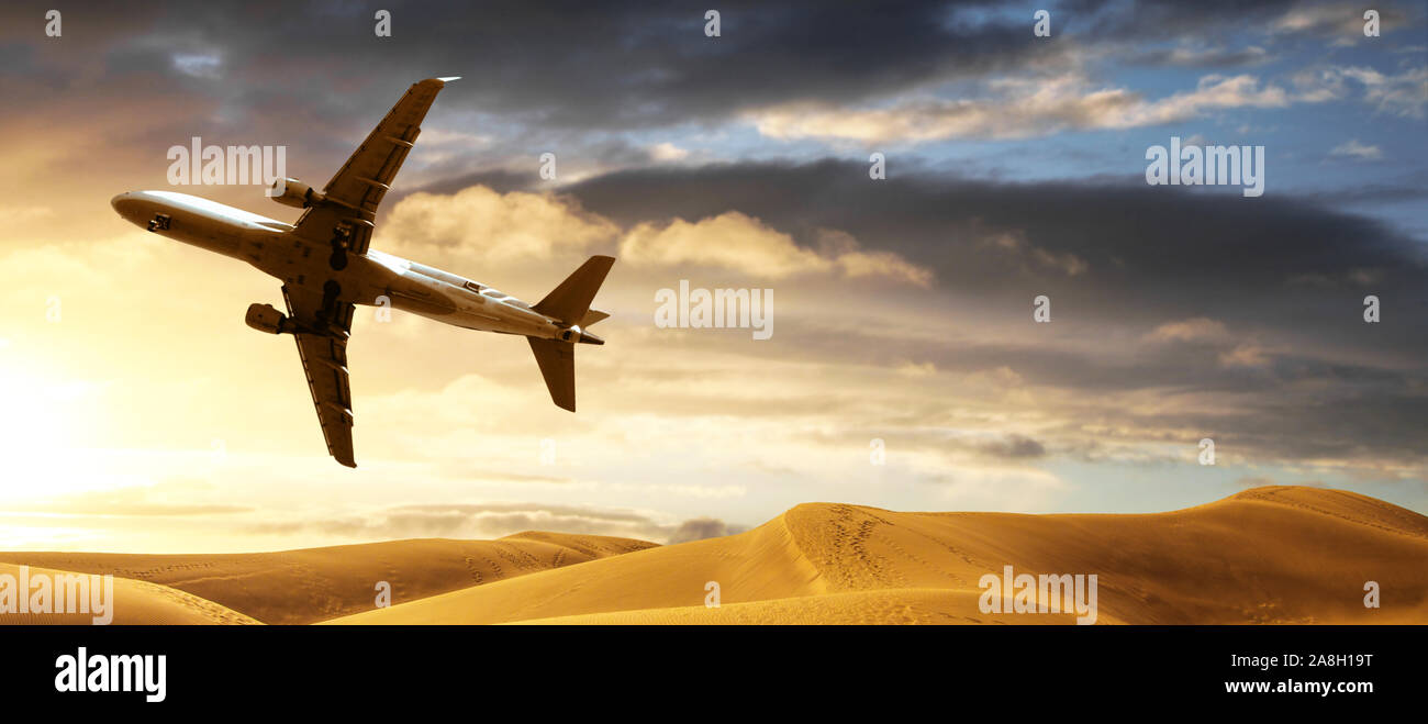Low altitude hi-res stock photography and images - Alamy