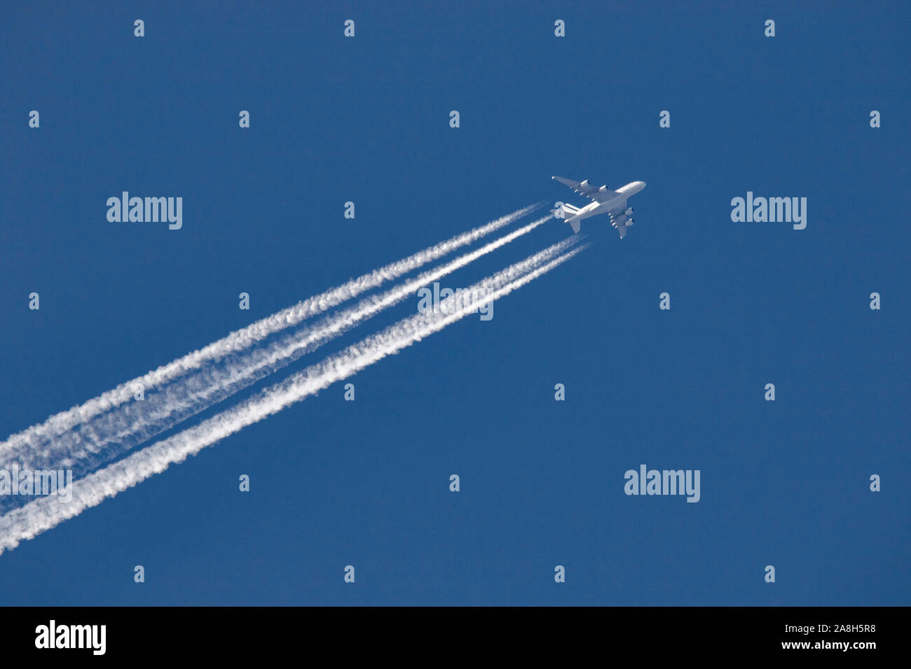 Wing Mounted Engines High Resolution Stock Photography and Images - Alamy