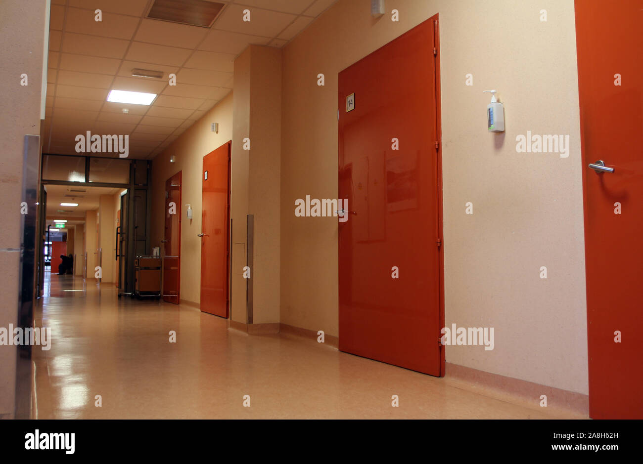 Hospital ward corridor hi-res stock photography and images - Alamy