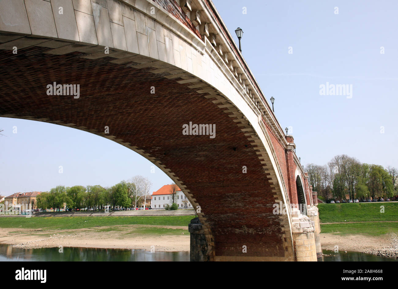 The bridge over the Kupa at Sisak, Croatia Stock Photo - Alamy