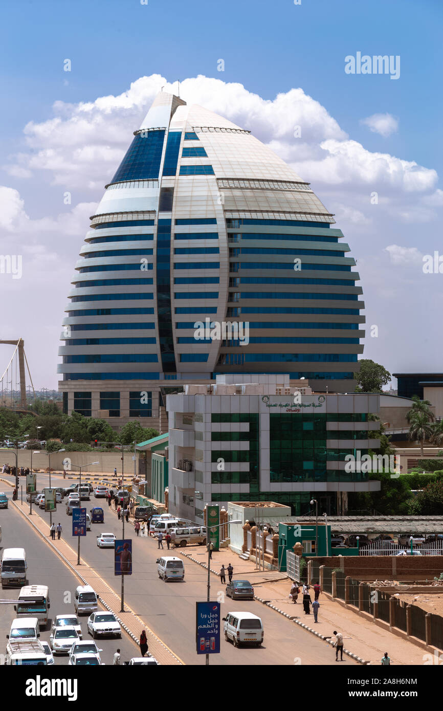 Street view in khartoum showing Corinthia Hotel Stock Photo - Alamy