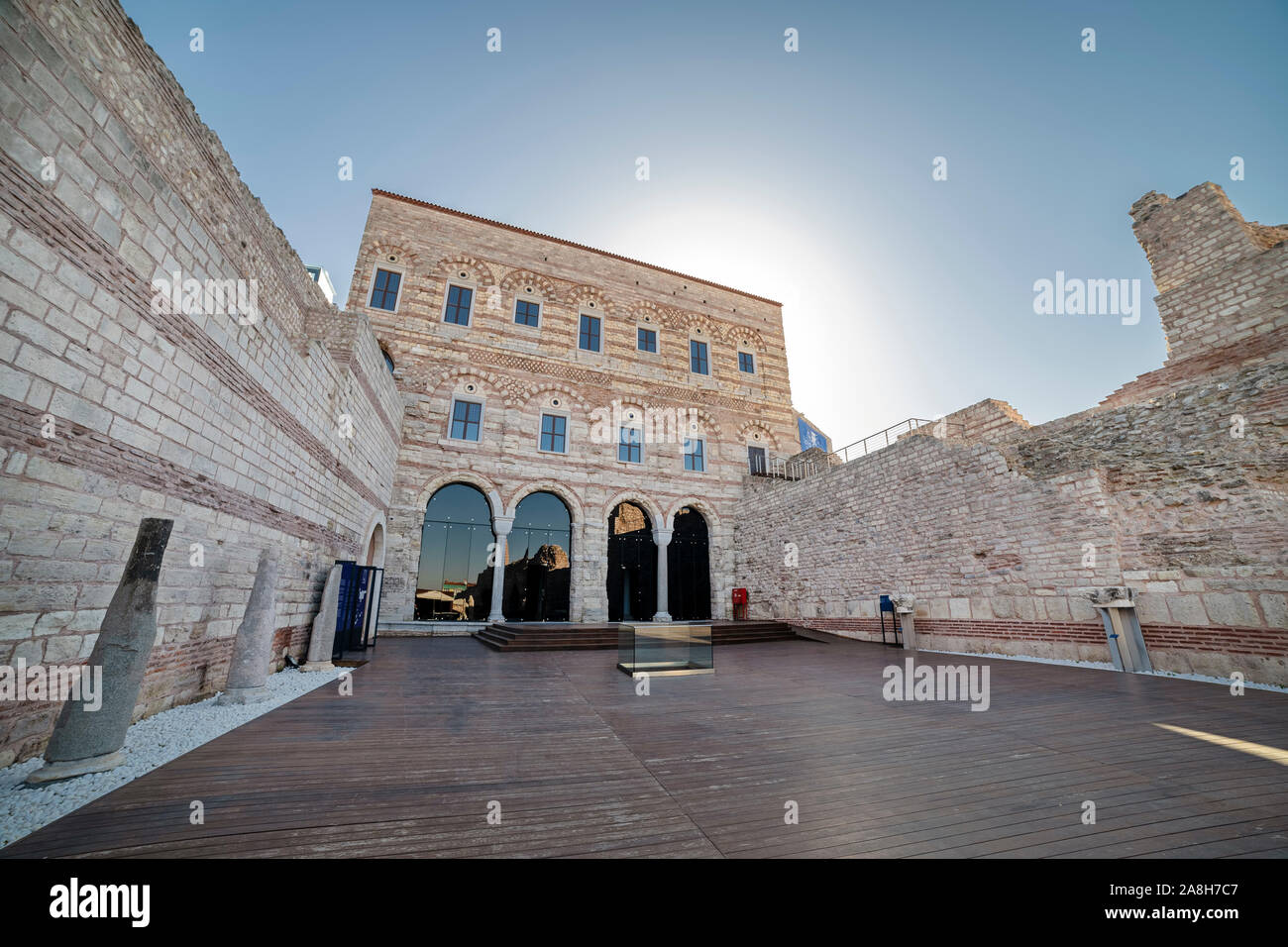 Byzantine palace hi-res stock photography and images - Alamy