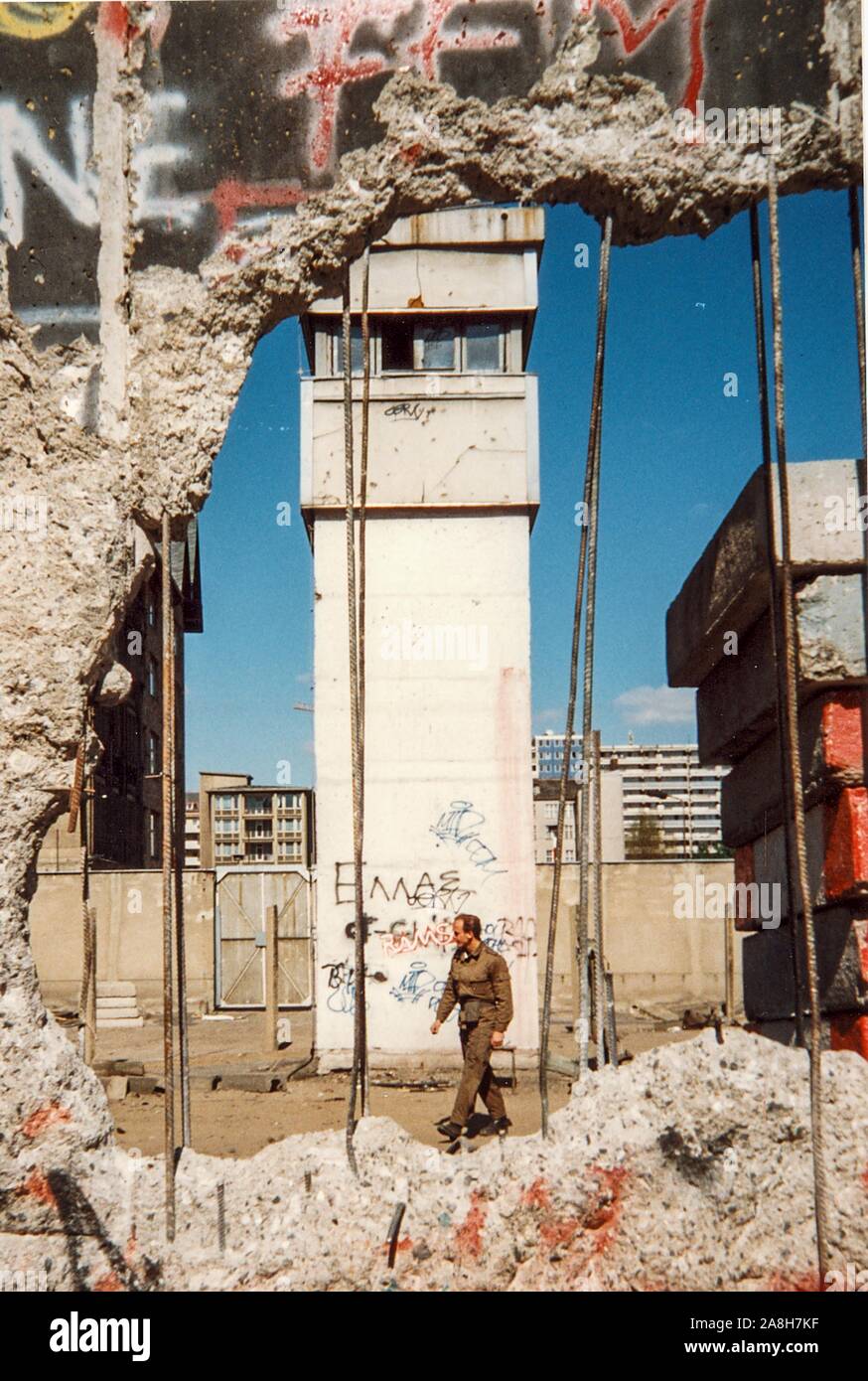 Michael Scott/Alamy Live News - Berlin, Germany April 1990 - An East ...