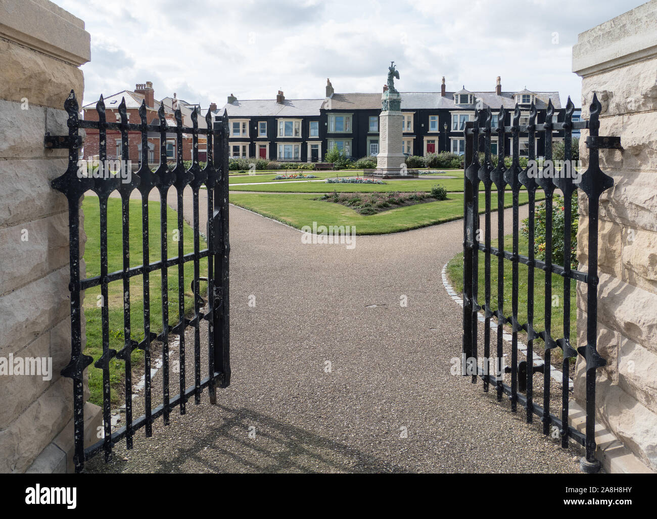 War memorial hartlepool headland hi-res stock photography and images ...