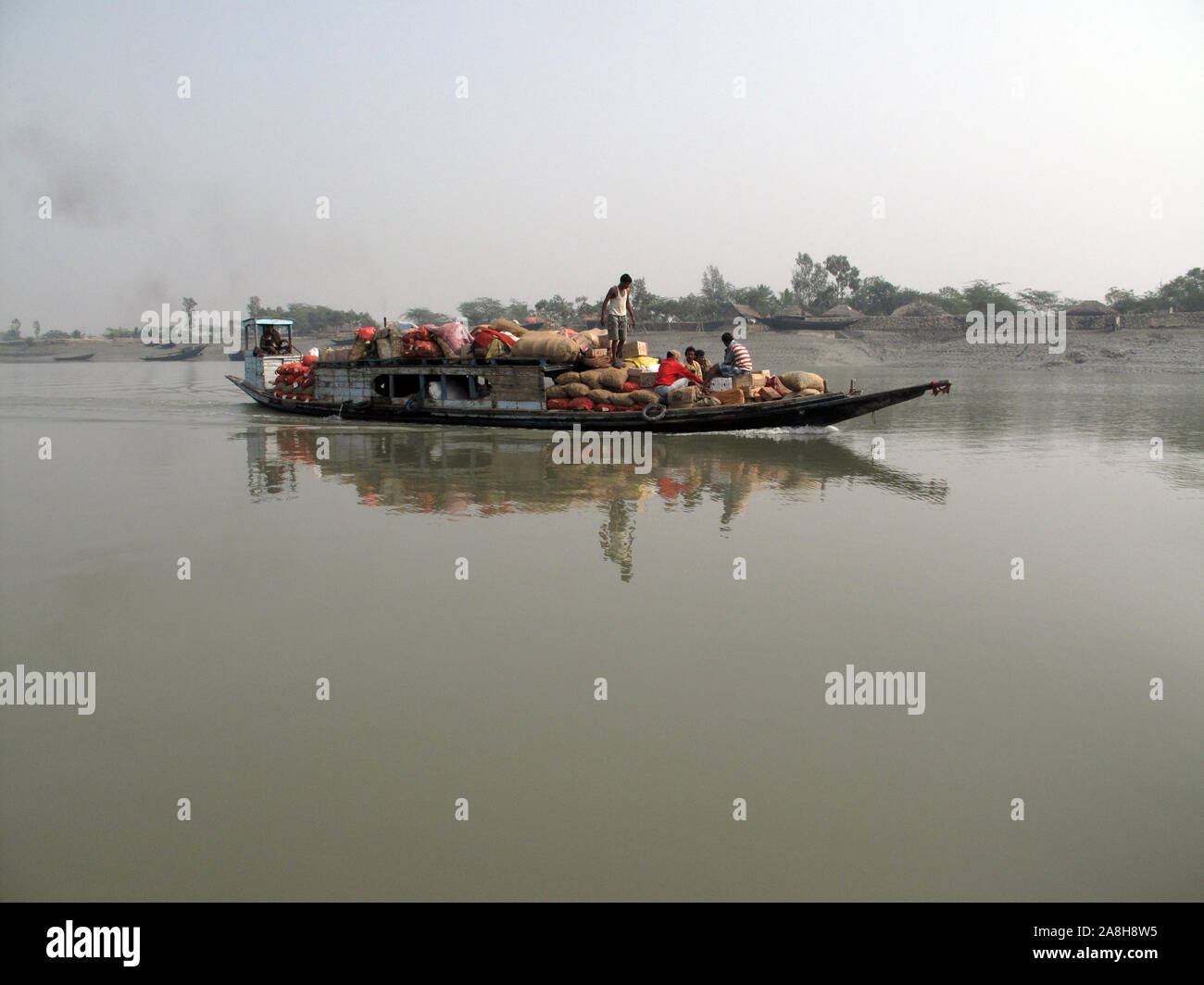 Water transport india hi-res stock photography and images - Alamy