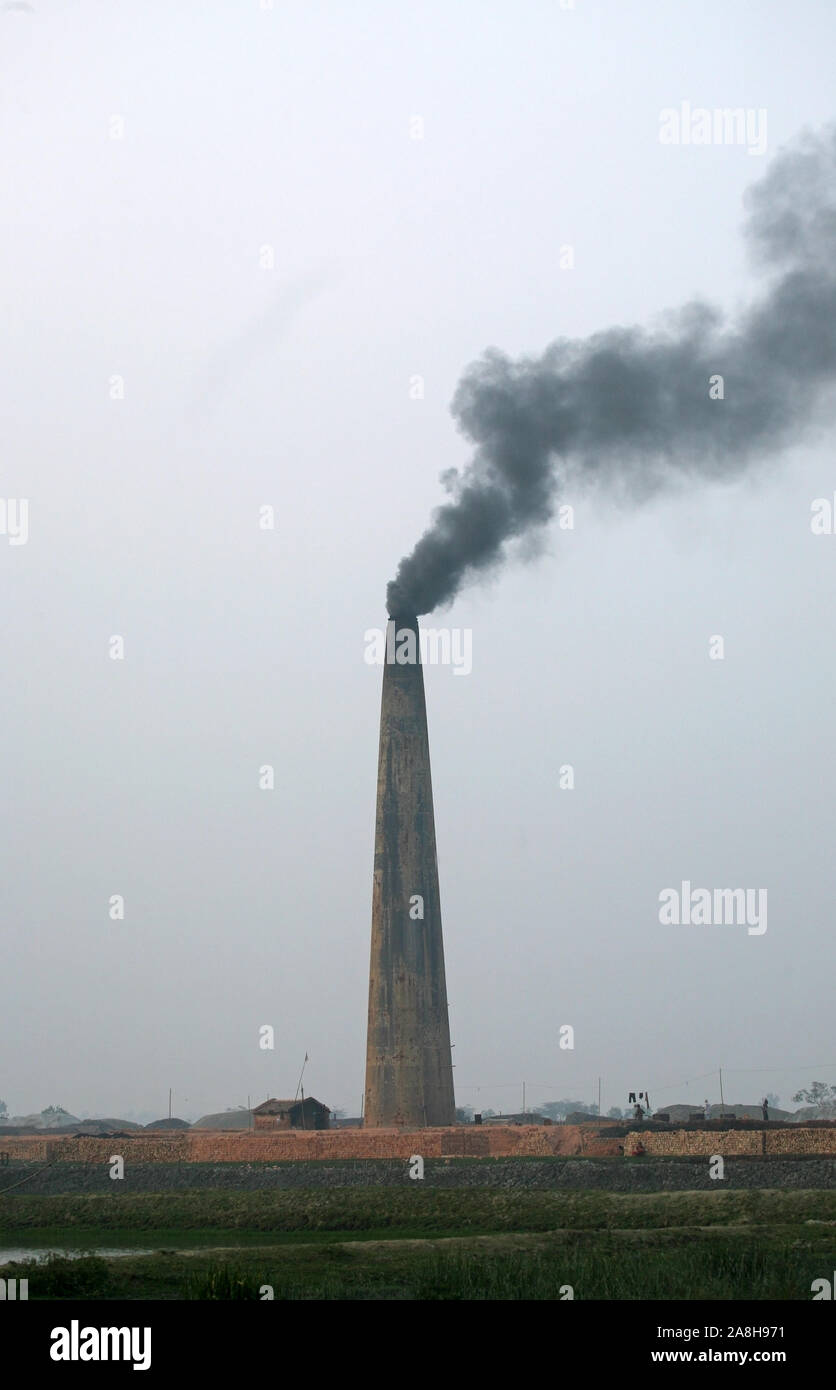 Brick field in Sarberia, West Bengal, India Stock Photo - Alamy