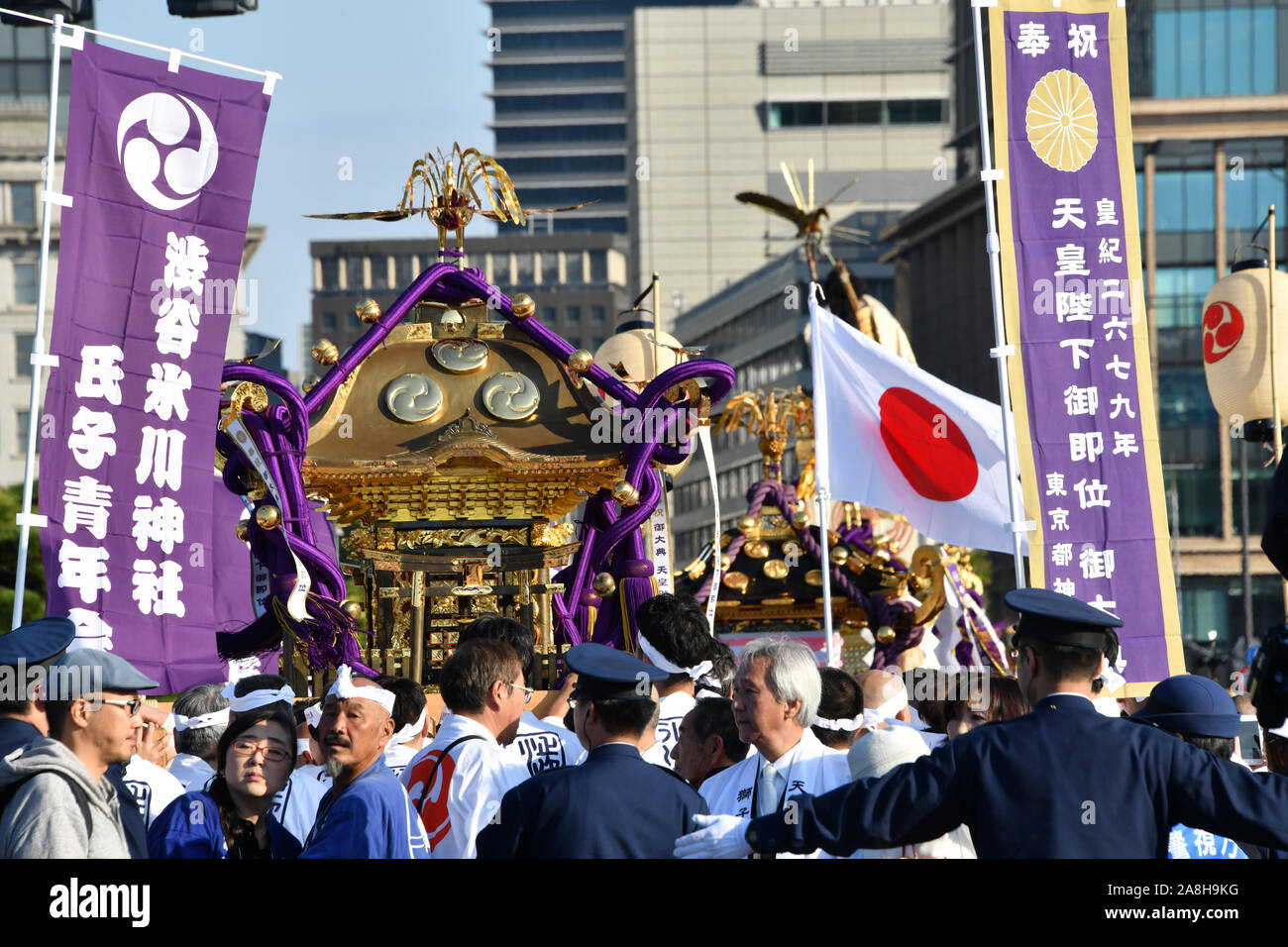 Tokyo, Japan. 9th Nov, 2019. A procession of traditional folk dance ...