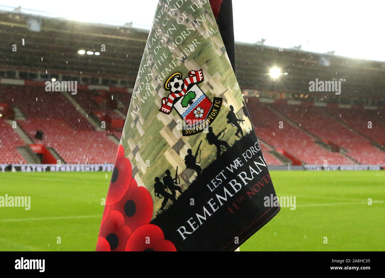 Lest we forget logo hi-res stock photography and images - Alamy