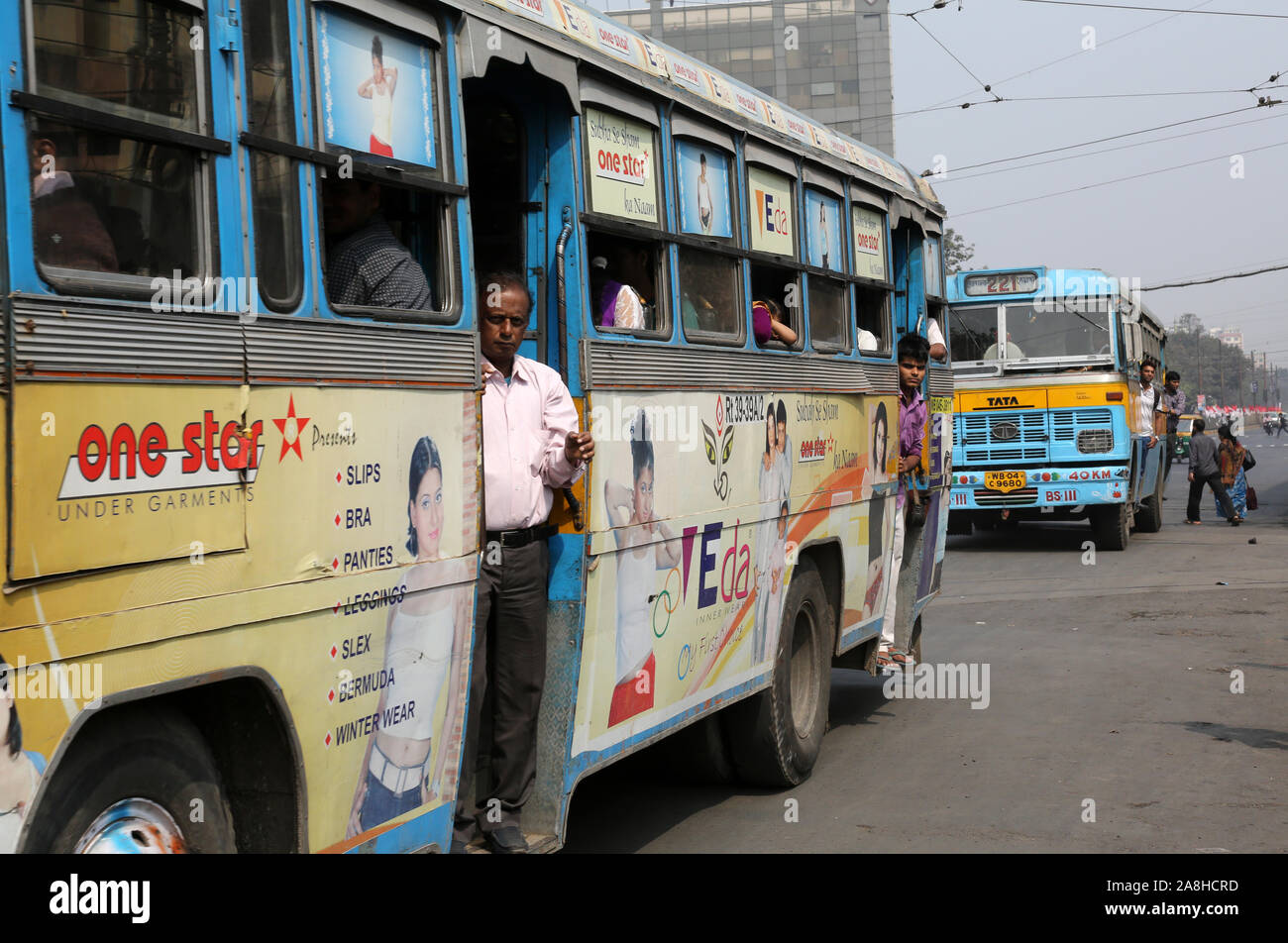 Kolkata street art hi-res stock photography and images - Alamy
