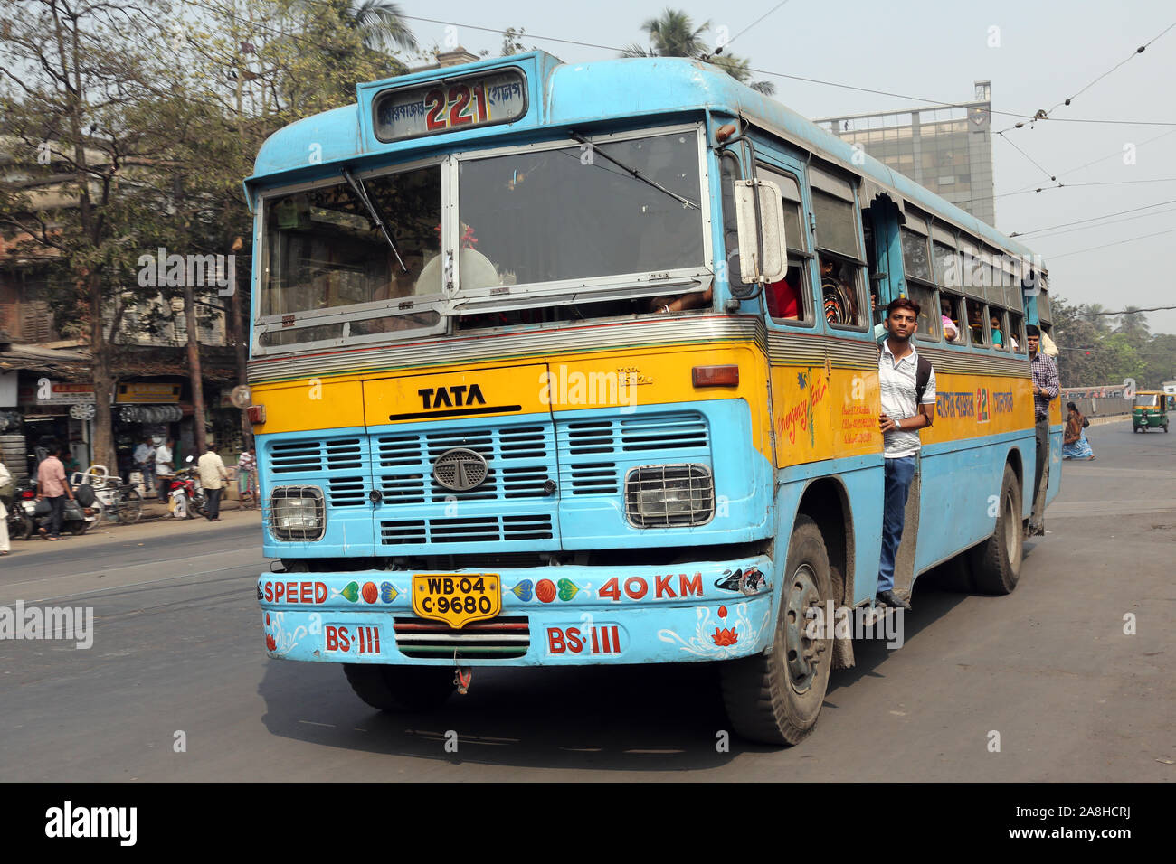 Kolkata bus hi-res stock photography and images - Alamy