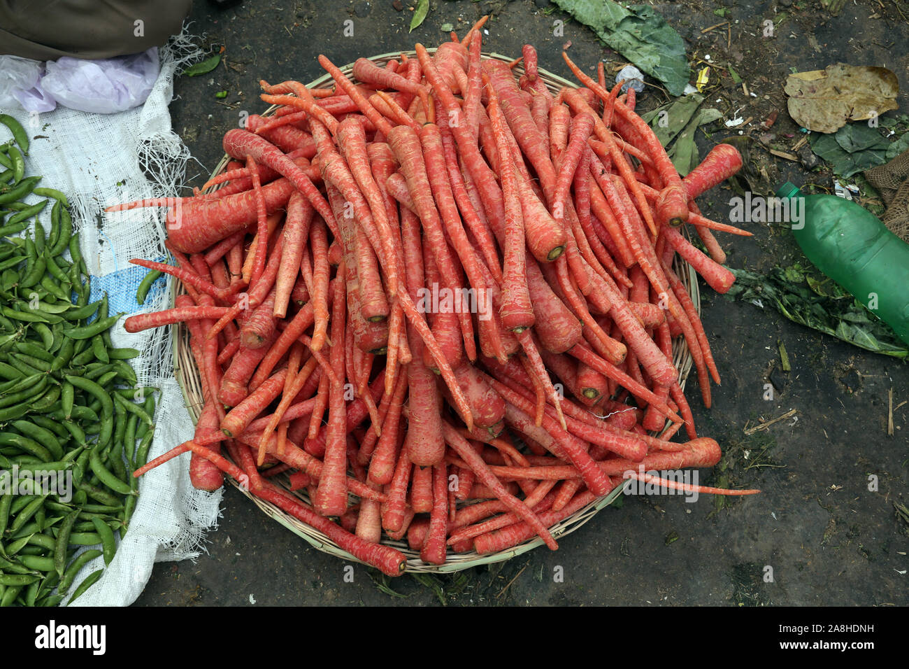 Indian red carrots hi-res stock photography and images - Alamy