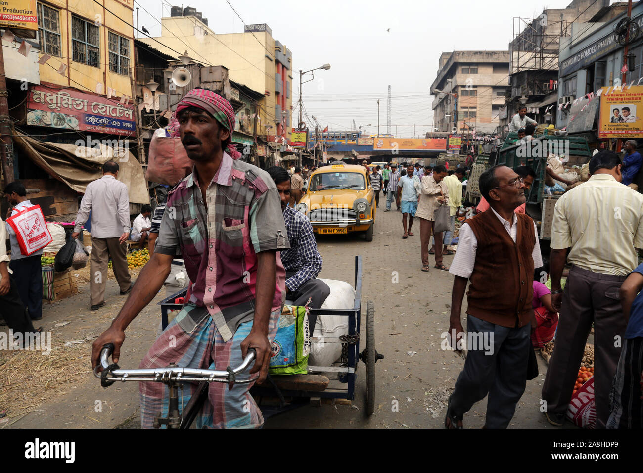 Cycle rickshaw in india hi-res stock photography and images - Alamy